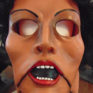Tourist Trap Mask With Attached Wig - Etsy