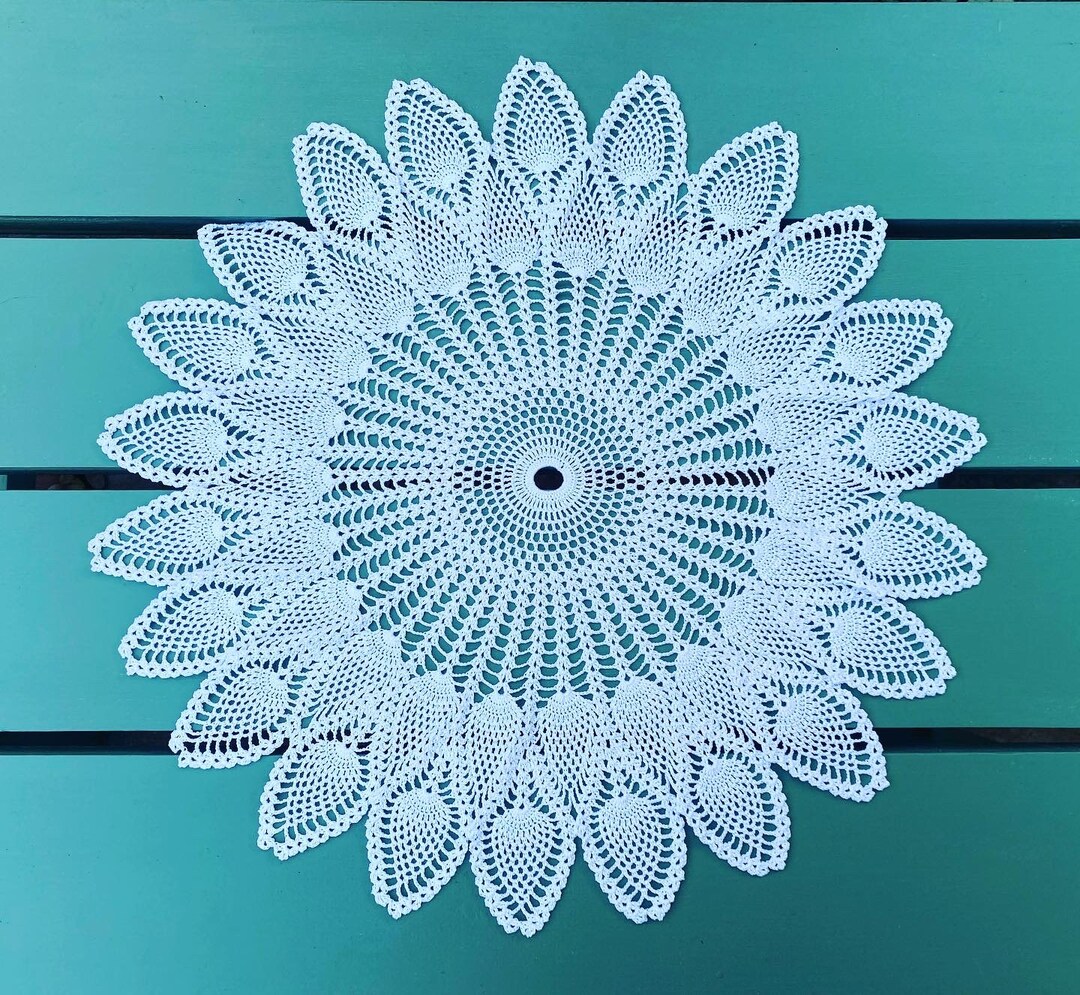 Beautifully Crochet Large Pineapple Doily/handmade Table Centrepiece ...