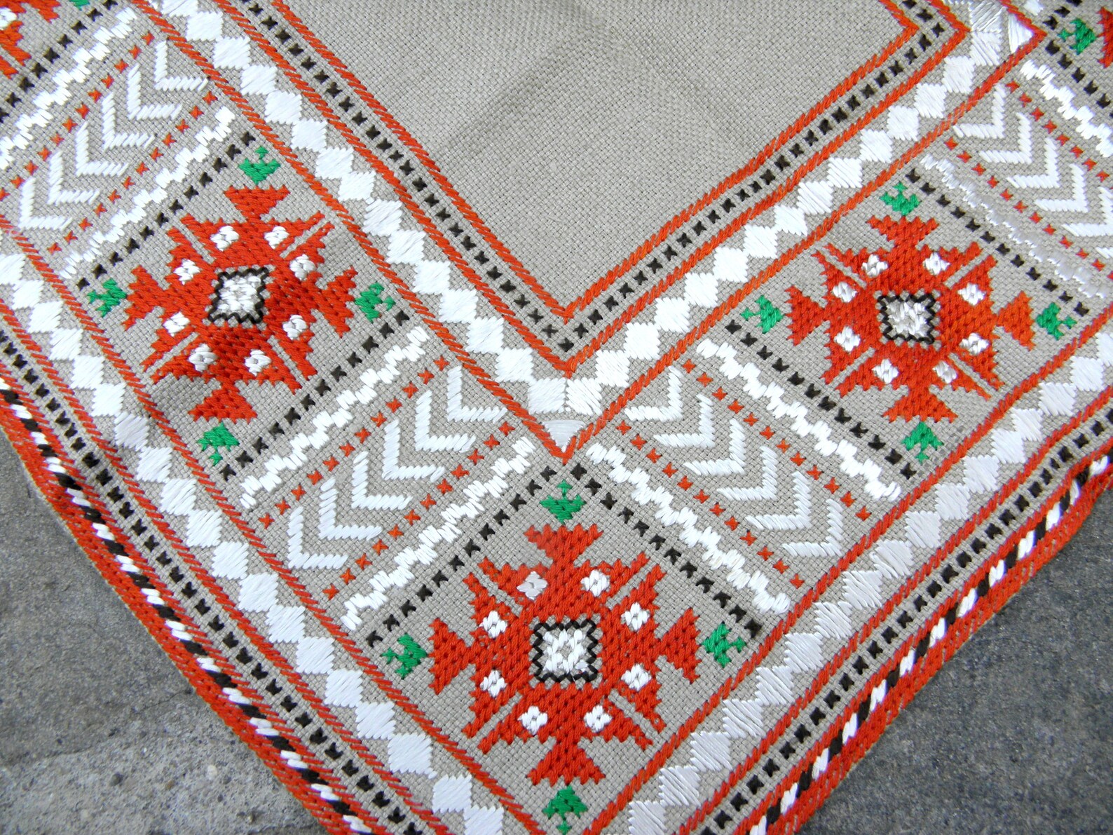 Eastern European Vintage Hand-embroidered Linen Tablecloth | Etsy