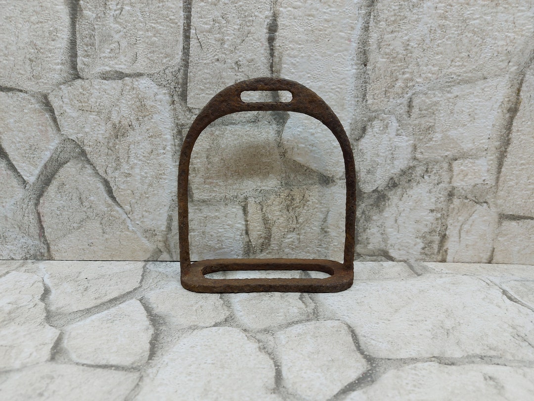 On Sale Vintage Horse Stirrup, Antique Metal Iron Stirrup, Rustic ...