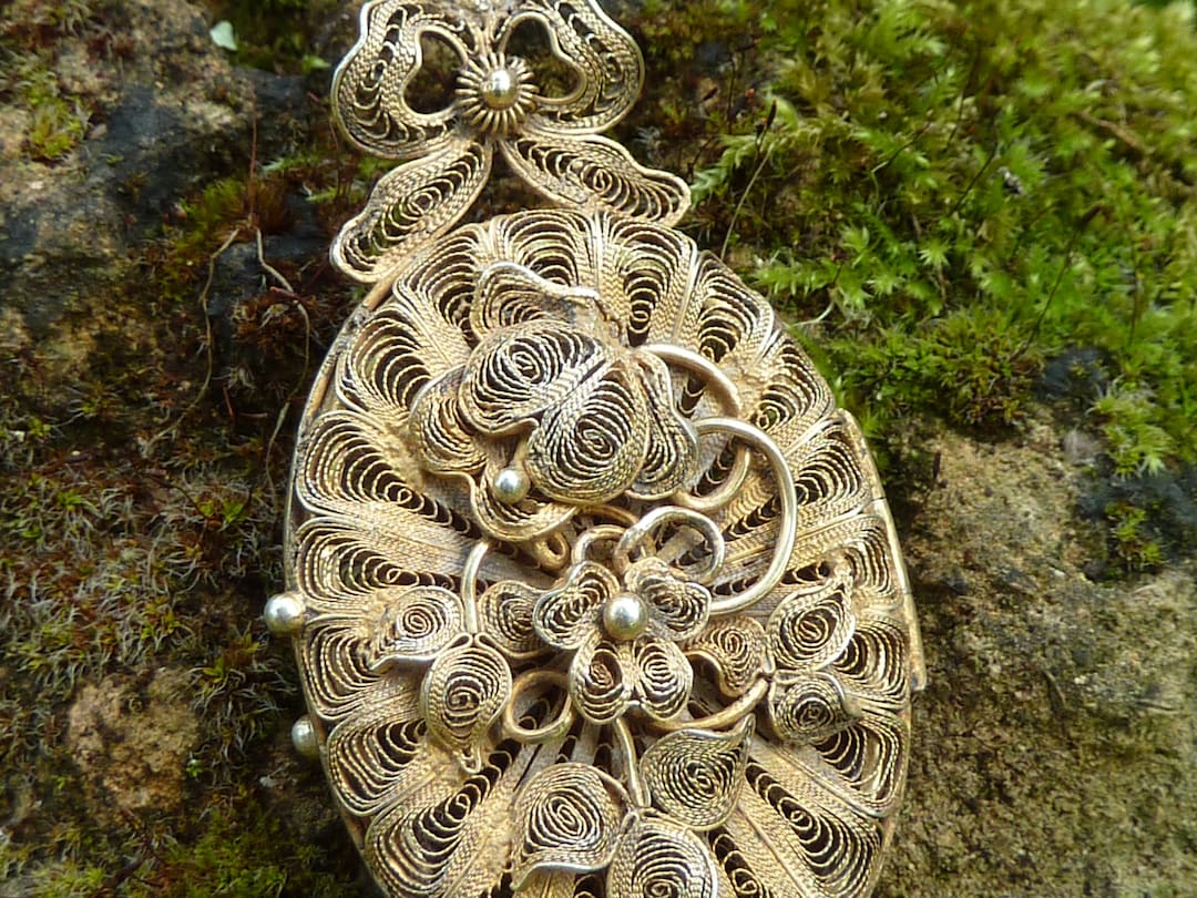Solid Silver Filigree Photo Holder Pendant, Late 19th Century - Etsy
