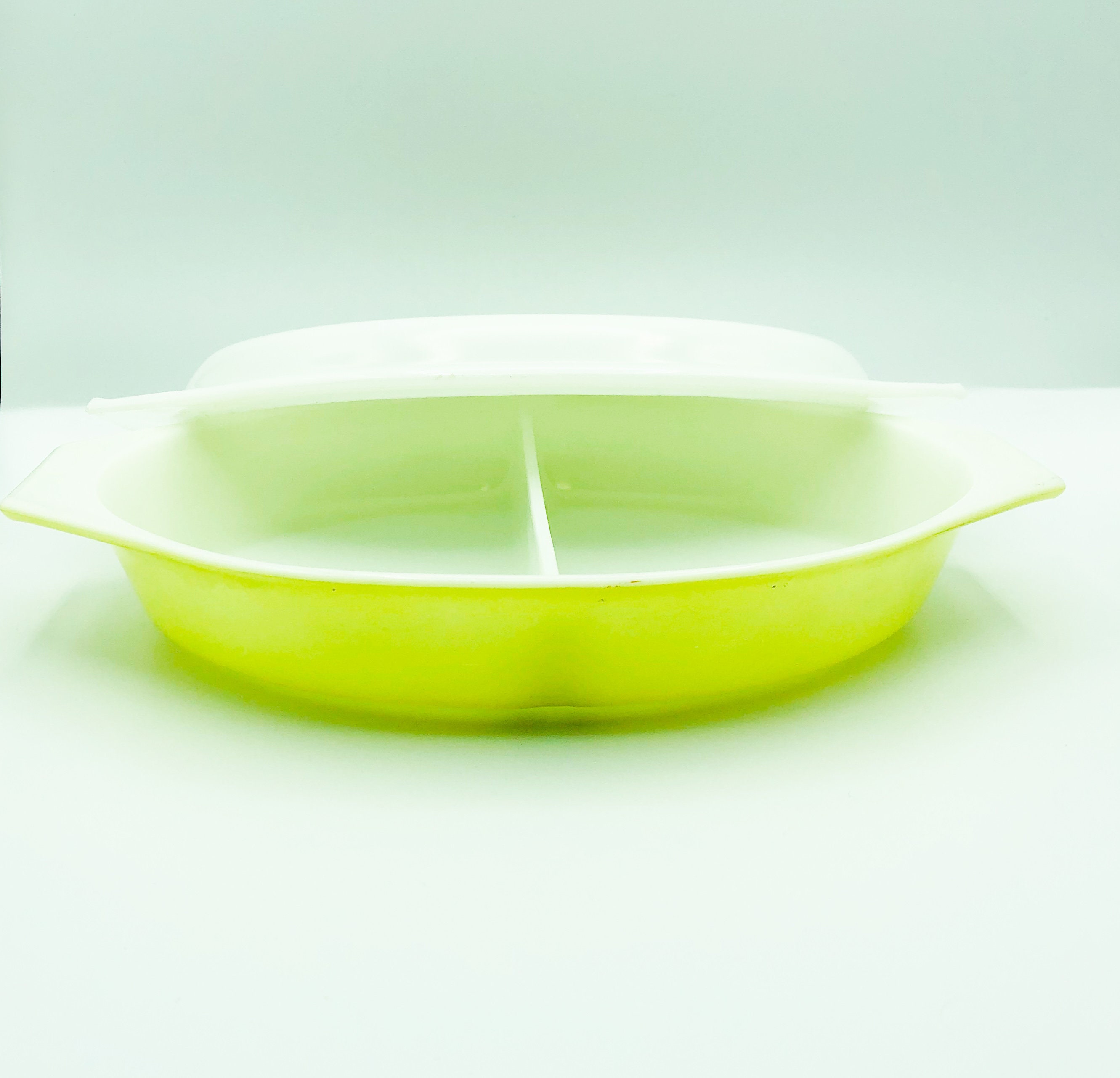 Pyrex 1 1/2 Quart Divided Verde Green Vegetable Dish With - Etsy