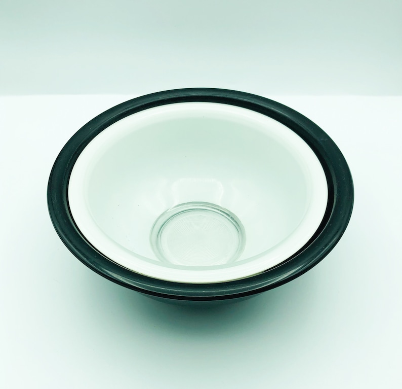 Pyrex Black and White Mixing Bowls Set of 2 | Etsy