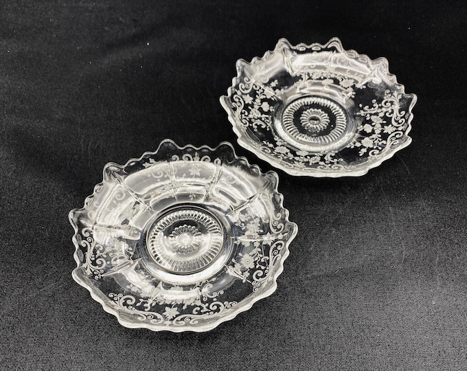 Beautiful Vintage Cambridge Glass Chantilly Pattern Cornucopia Vase ...