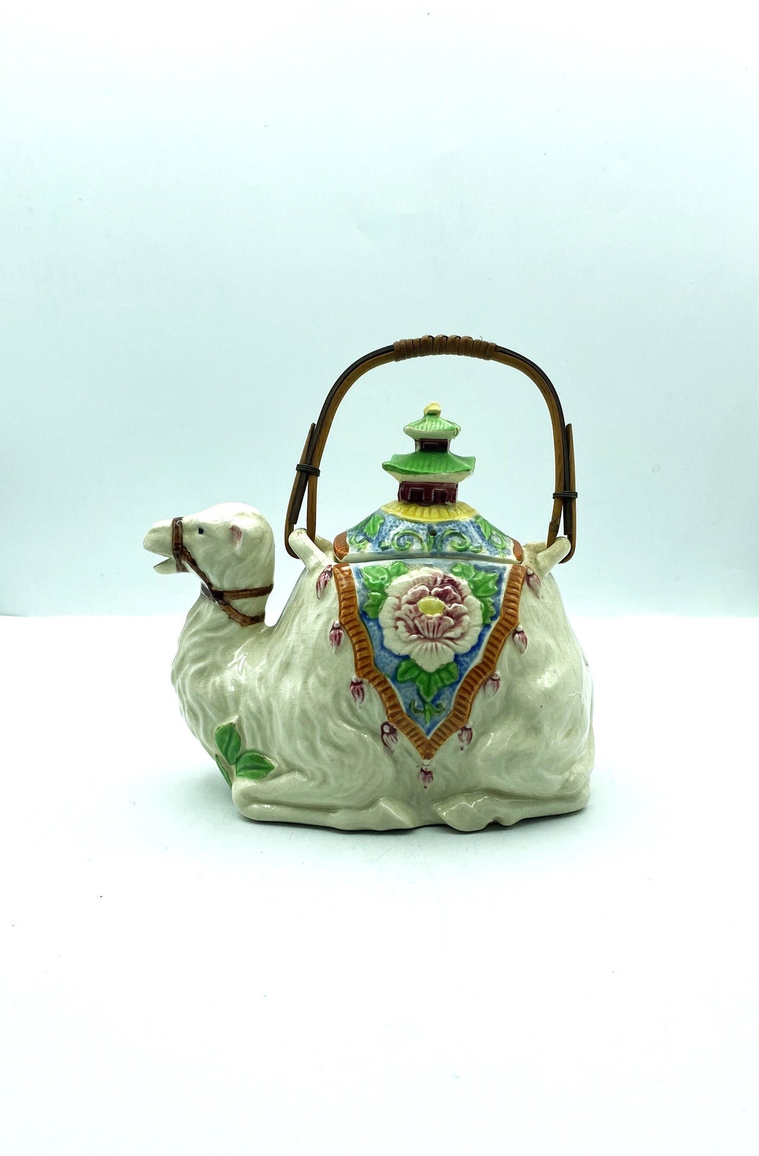 Vintage Resting Camel Teapot - Etsy