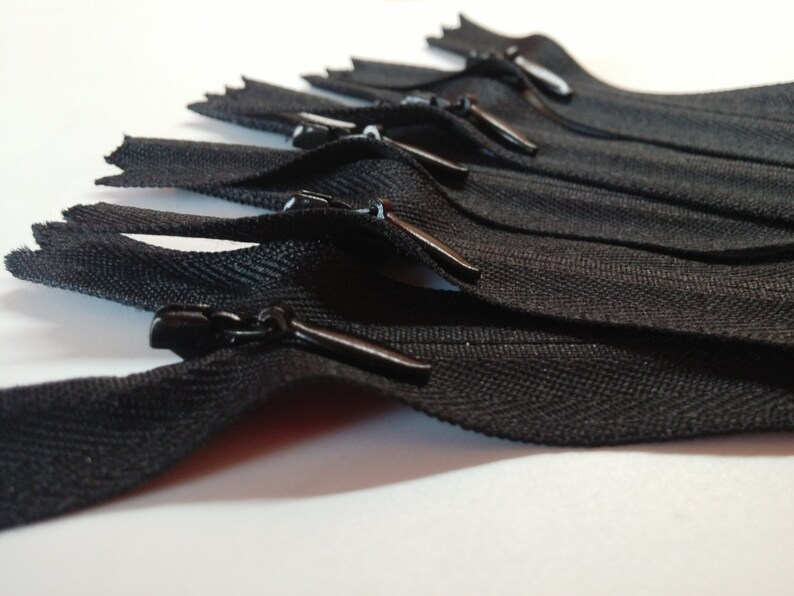 INVISIBLE Zipper YKK Color 580 Black 24 Inch 60cm 1 Piece With Drop ...