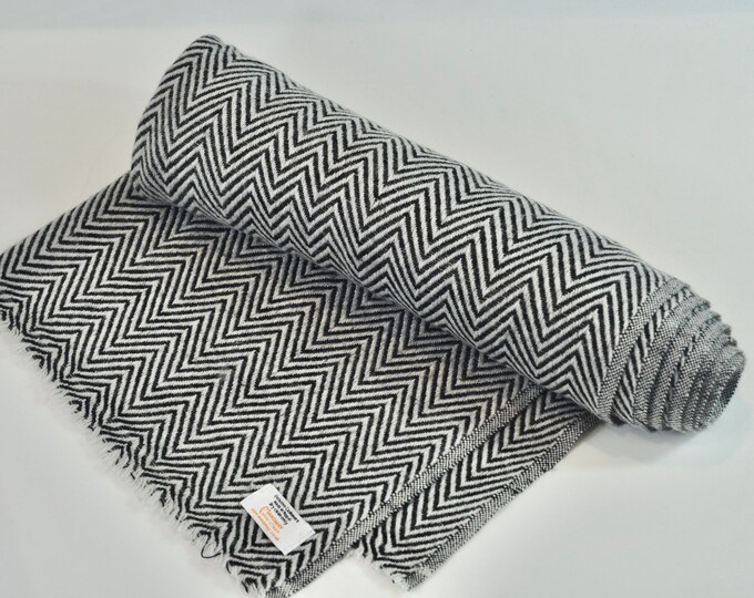 WORLD-CLASS CLOTHING&ACCESSORIES by manomaydesign on Etsy