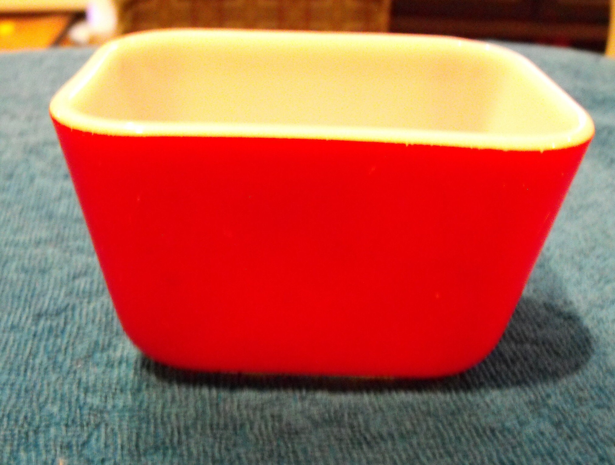 mini Pyrex baking dishes red and beige Vintage Pyrex refrigerator ...