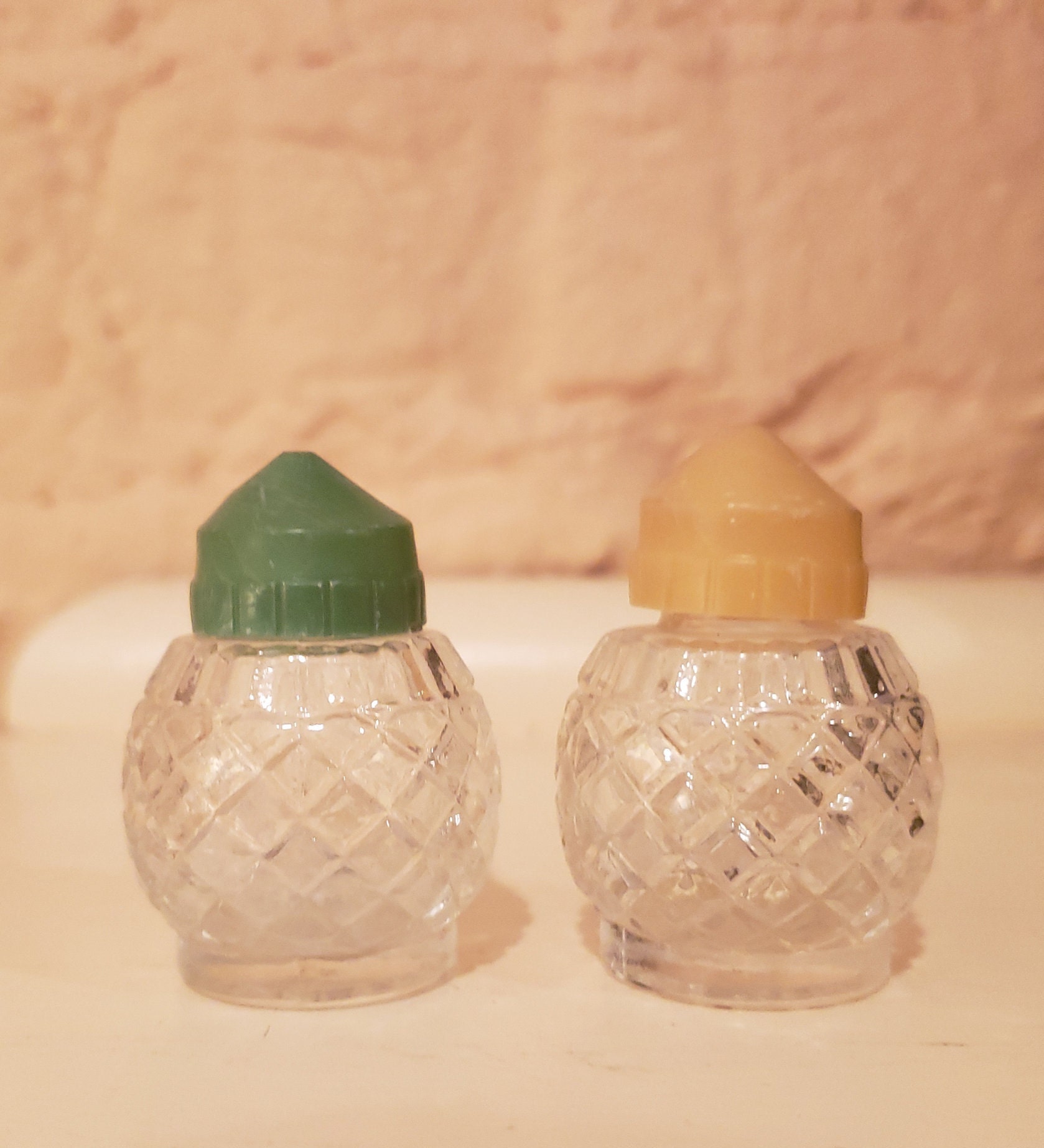Dining & Serving Pair of Mini Cut Glass Salt and Pepper Shakers Salt ...