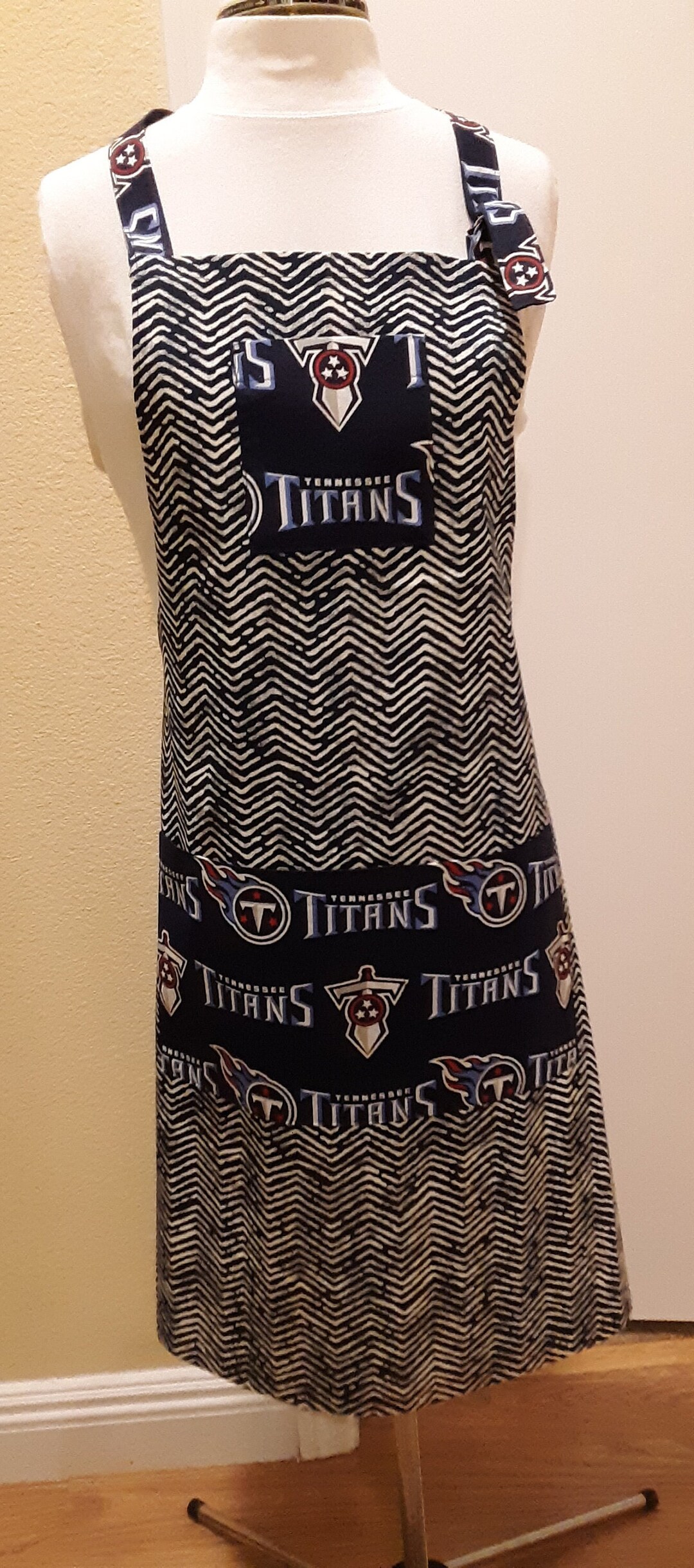 Tennessee Titans Football Apron - Etsy