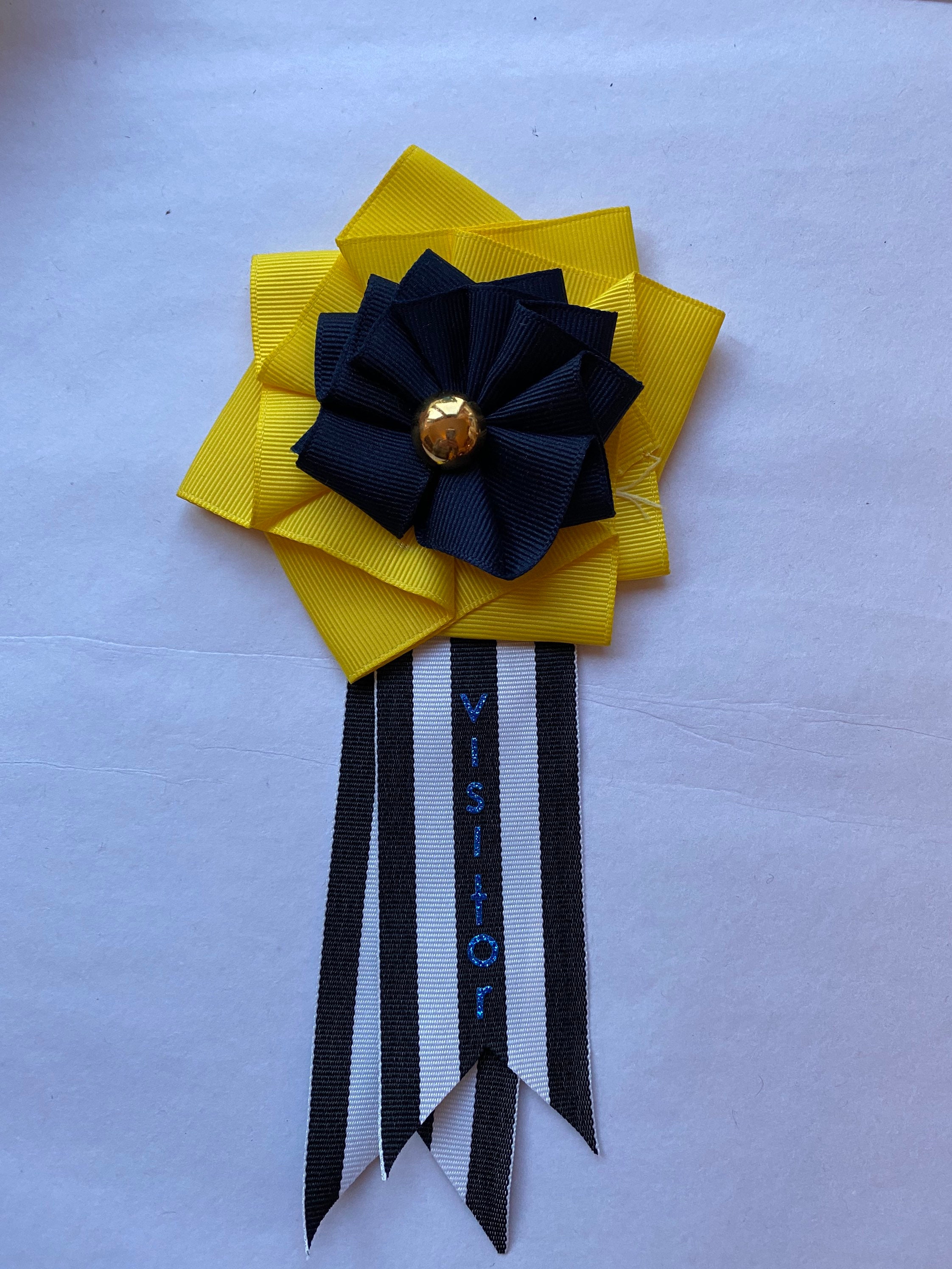 I Dont Work Here Visitor Ribbon Cockade Badges - Etsy