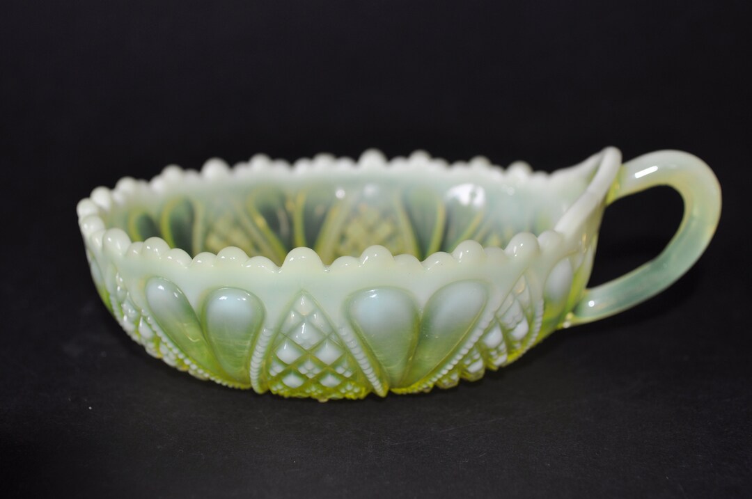 Victorian Davidson Pearline 'william & Mary' Uranium Glass Handled Bowl ...