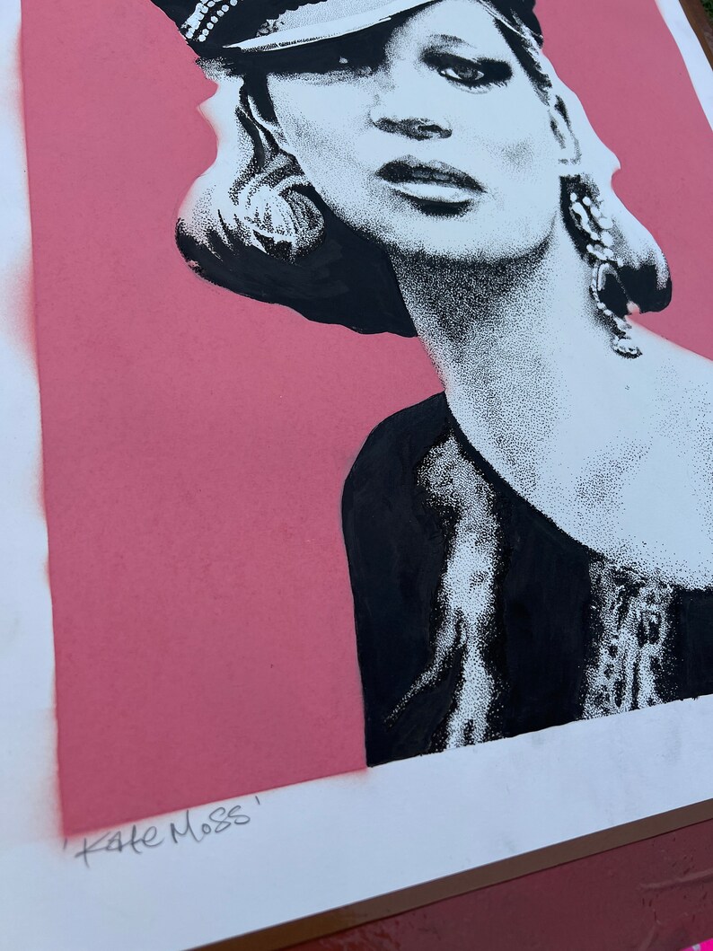 Hand Drawn Original Pointillism Drawing of Kate Moss 90’s Supermodel - Etsy
