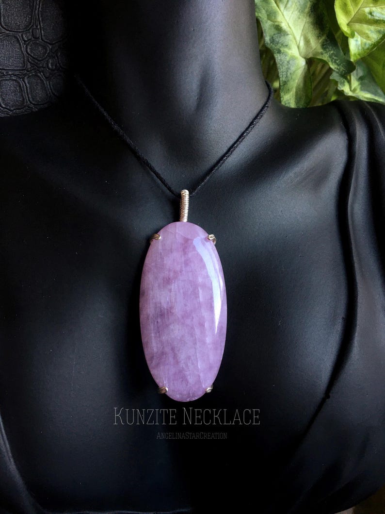 Oval Kunzite Pendant Necklace, Handmade Gift Box - Etsy UK