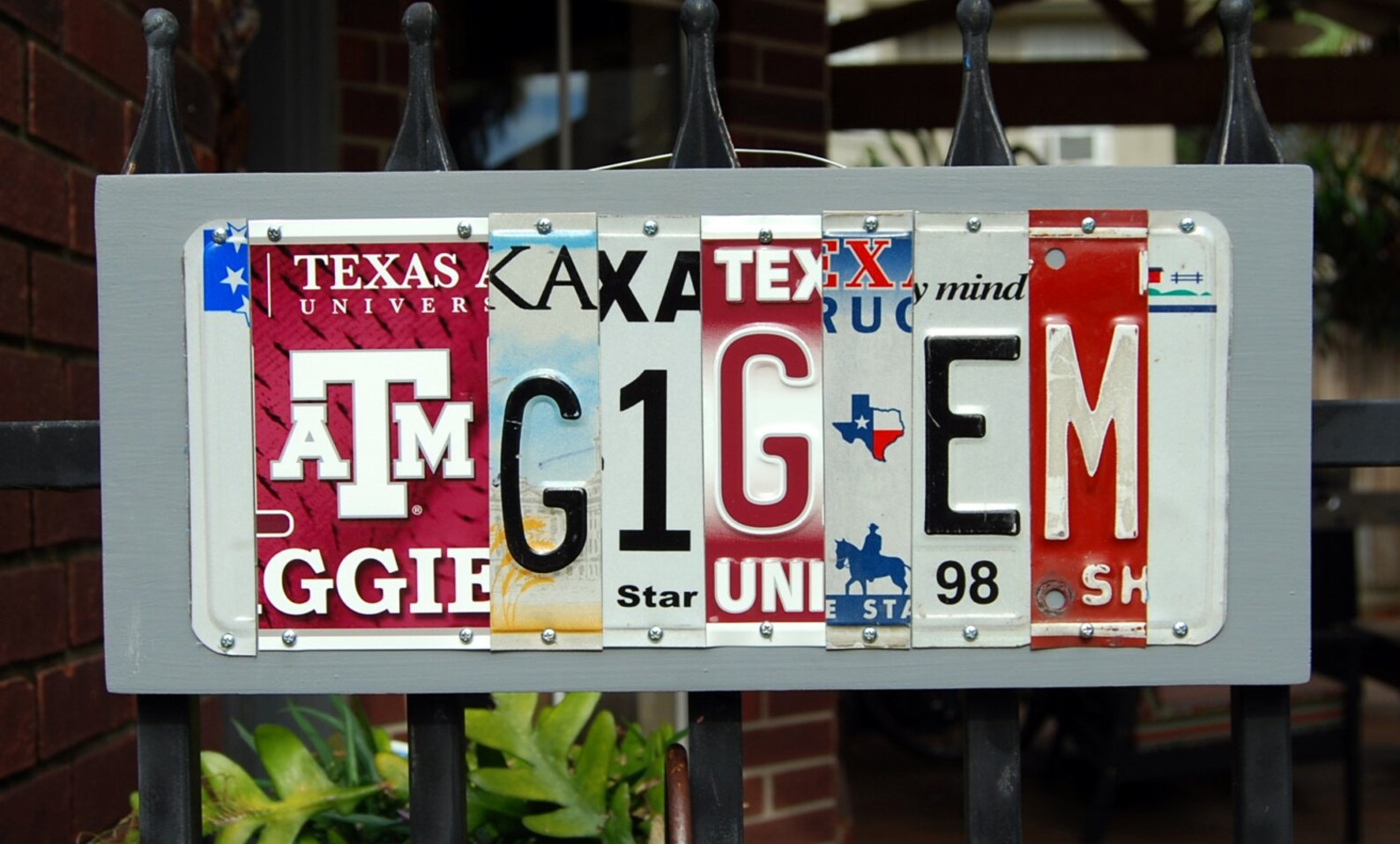 GIG'EM - Texas A&M- Custom Made Aggie License Plate Sign, Aggie Sign ...