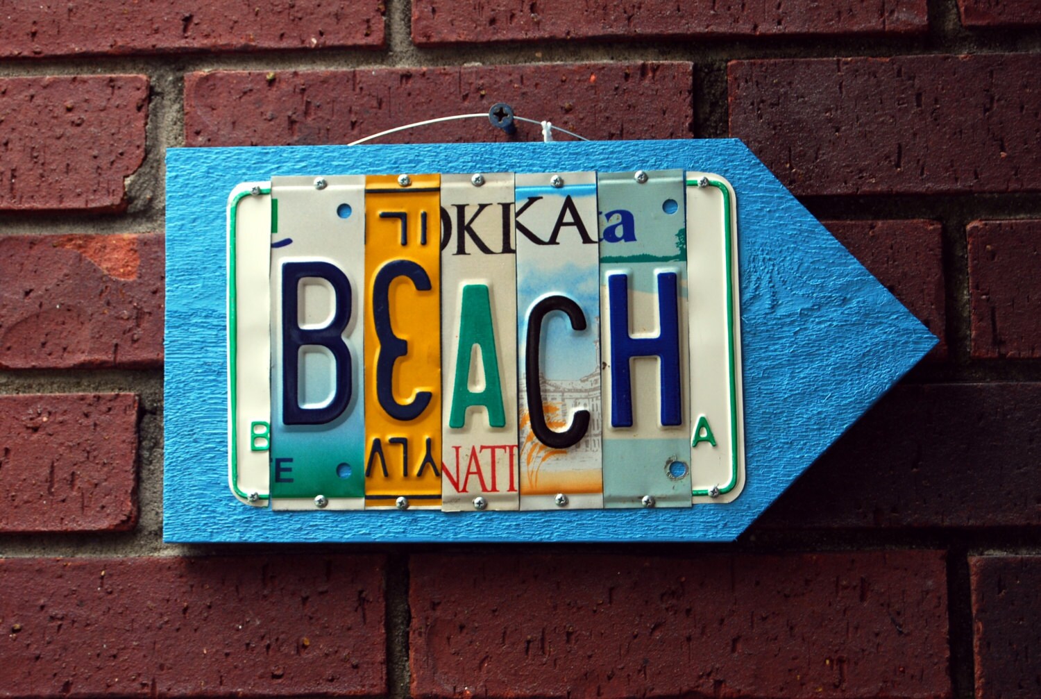 BEACH CABIN LAKE Custom Made License Plate Sign With Arrow | Etsy