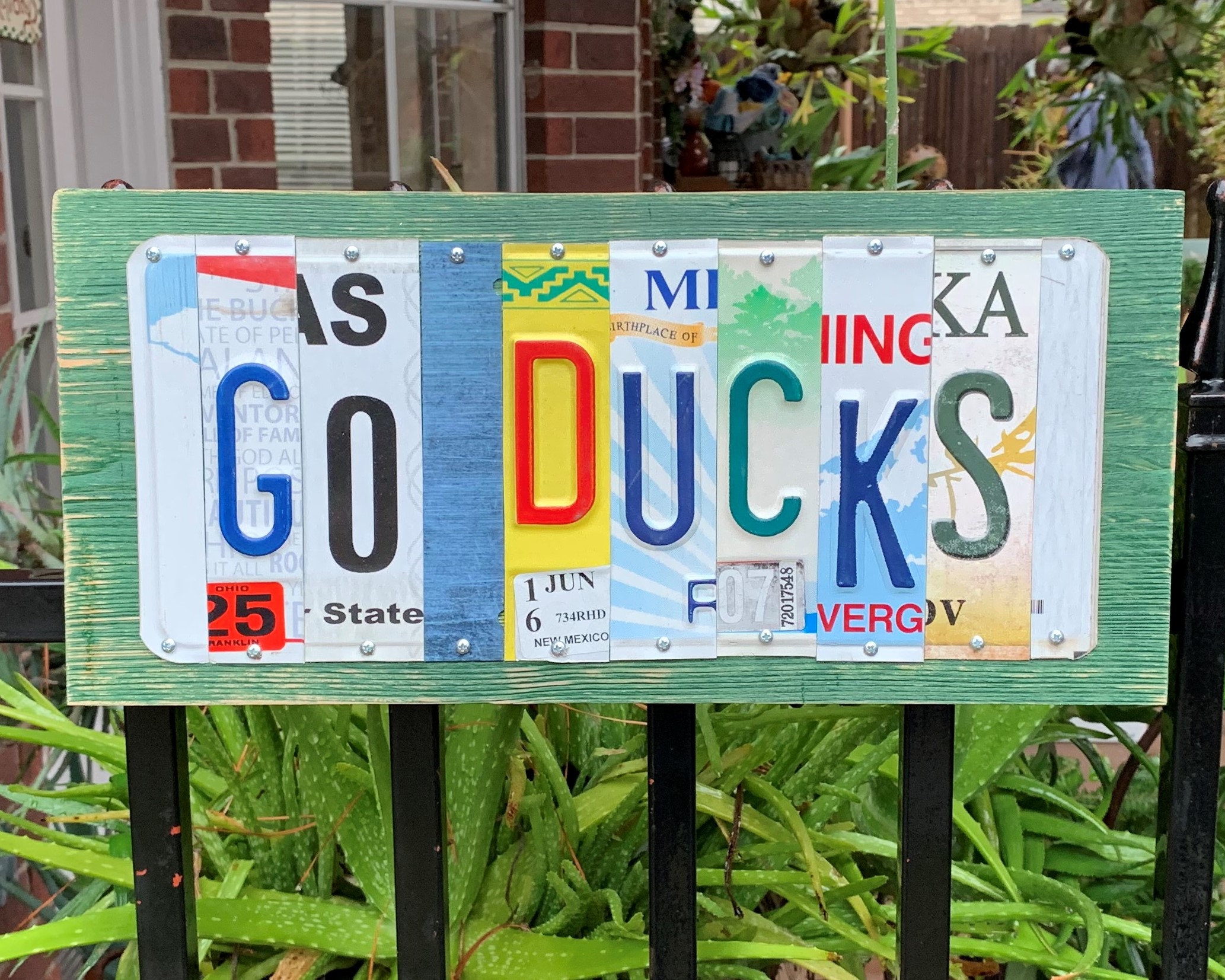 GO DUCKS University of Oregon License Plate Sign Bar Decor - Etsy