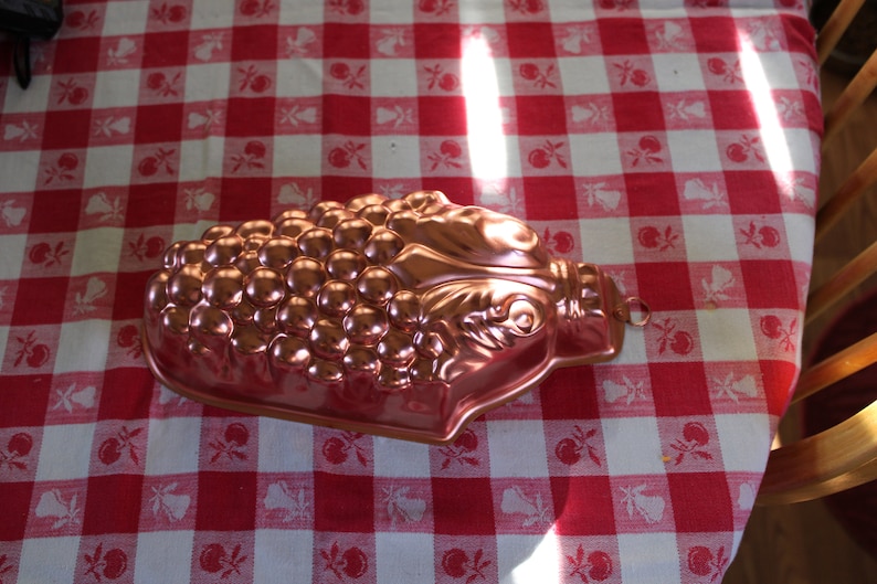 Vintage Grapes Jello Mold - Etsy