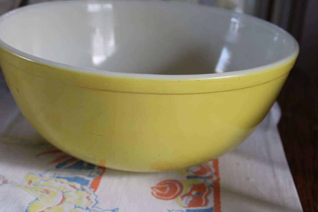 Pyrex Large Yellow Mixing Bowl - Etsy