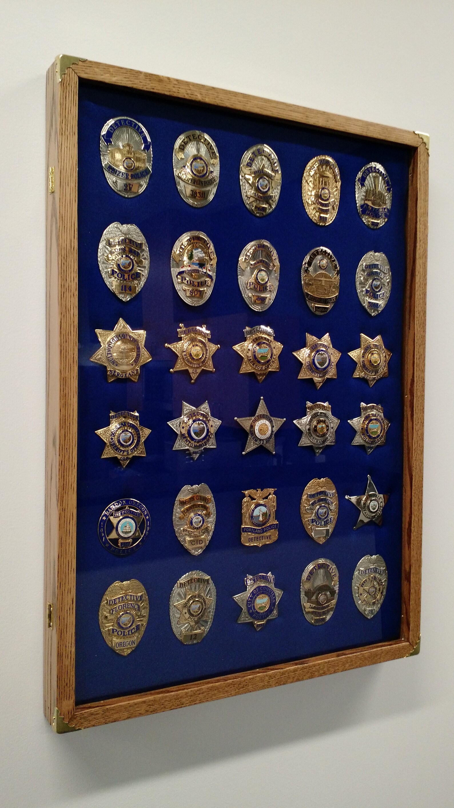 OAK DISPLAY CASE 28x20x2 - Etsy