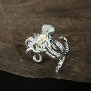 Octopus Ring // 925 Sterling Silver // Oxidized // Sizes 5 to 10 - Etsy