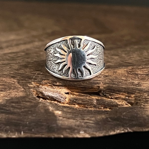 Sun Signet Ring - Etsy