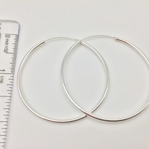 Medium Continuous Silver Hoops // 925 Sterling Silver // Round Design ...