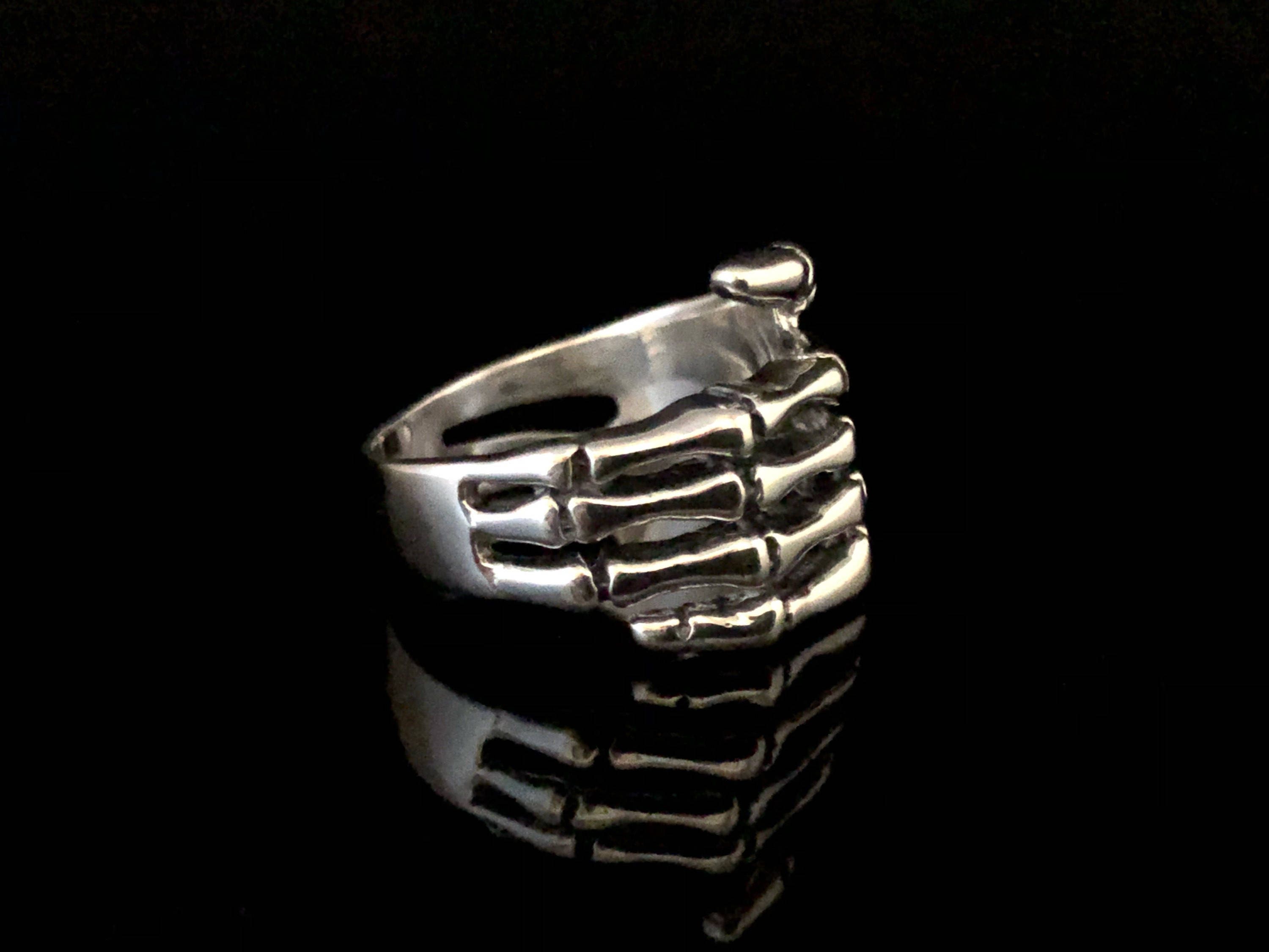 Skeleton Hand Ring // 925 Sterling Silver // Gothic Jewelry - Etsy