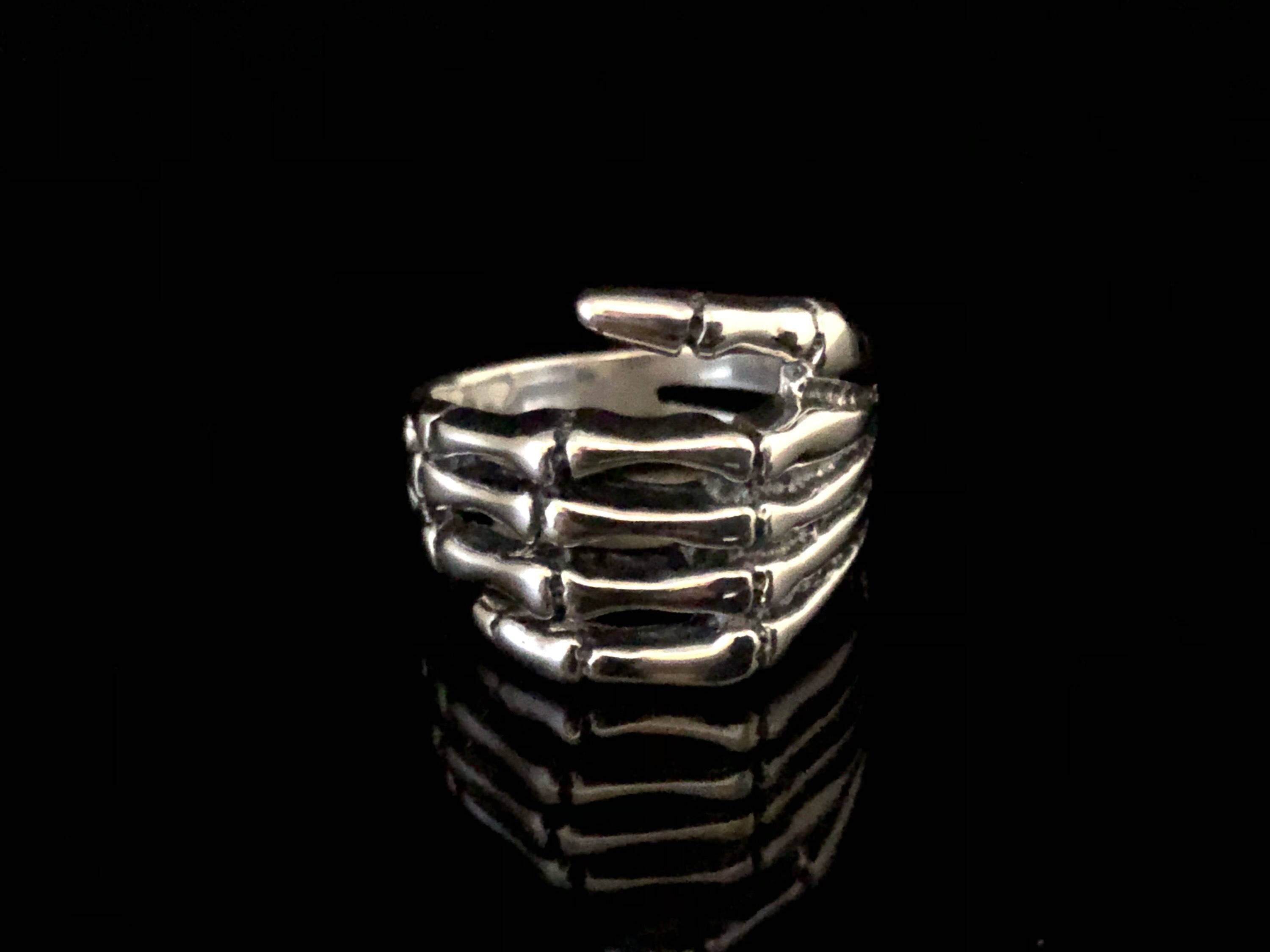 Skeleton Hand Ring // 925 Sterling Silver // Gothic Jewelry - Etsy