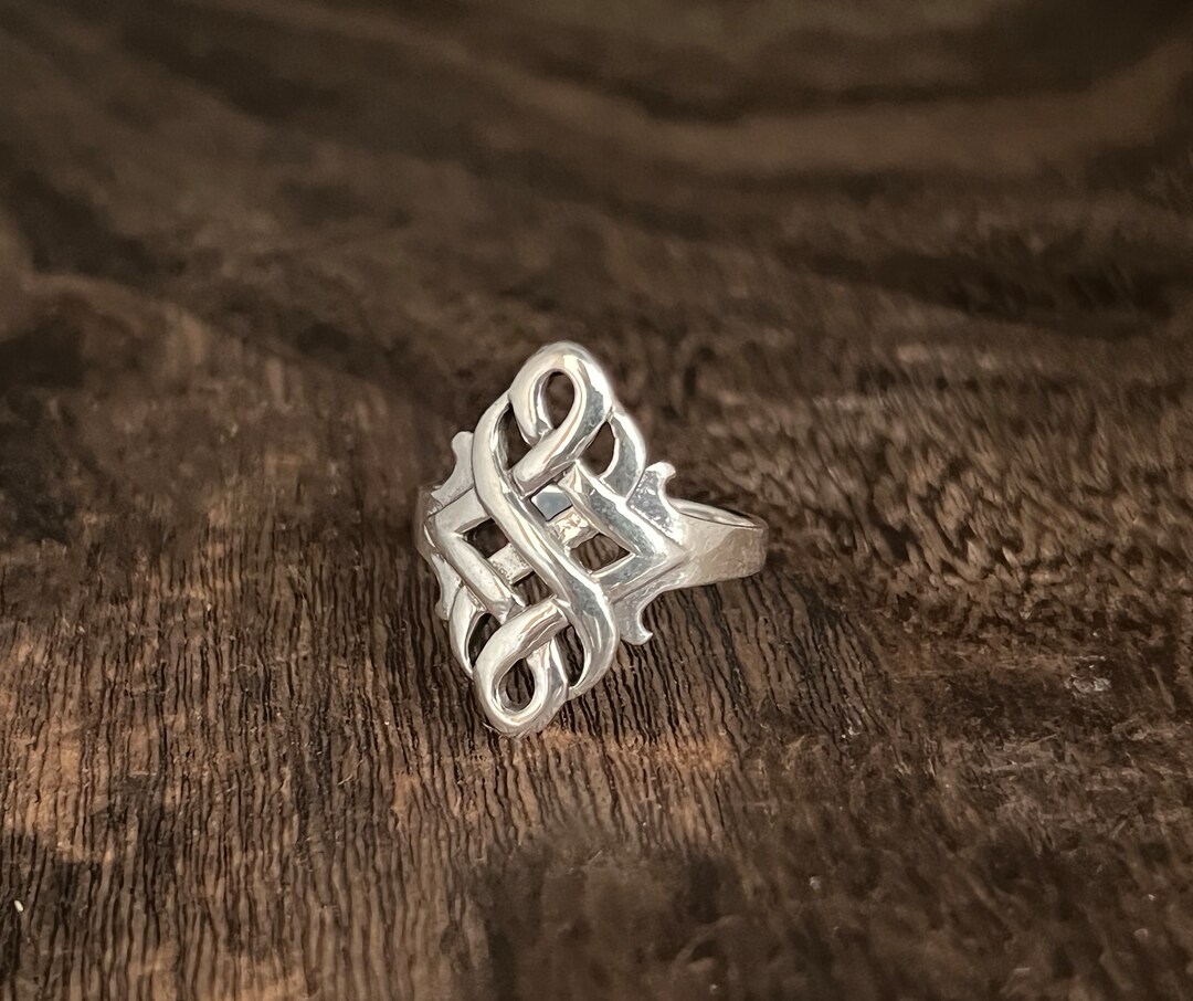 Celtic Endless Knot Ring // 925 Sterling Silver // Sizes 7, 8, 9,10 - Etsy