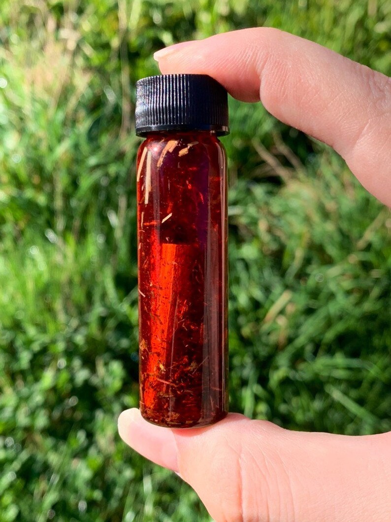 RED FAST LUCK Fast Luck Spell Oil Money Drawing Oil - Etsy