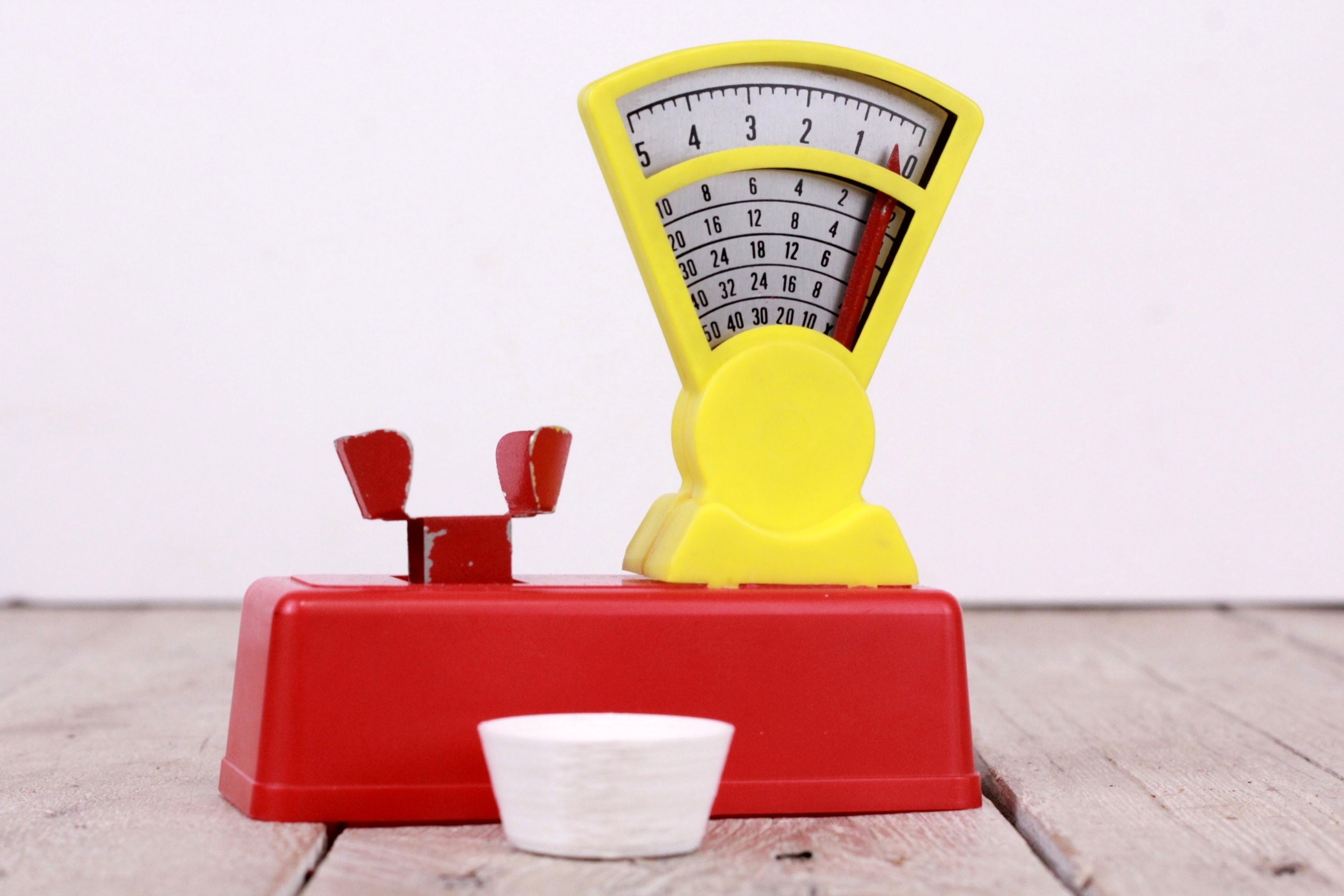 Old Weighing Scale, Vintage Toy, Miniature - Etsy Old Weighing Scale, Vintage Toy, Miniature - Etsy