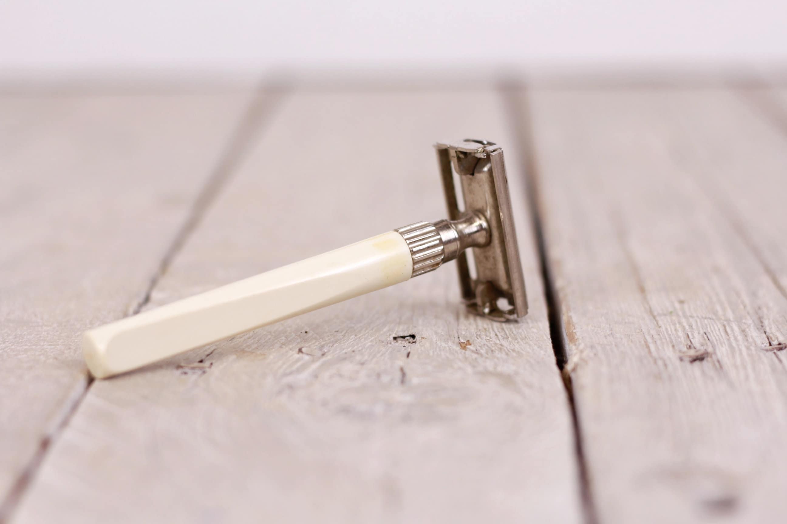 Vintage Safety Razor With Plastic Handle, Shaver, Double Edge ...