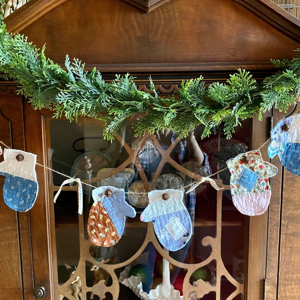 Mitten Garland - Etsy