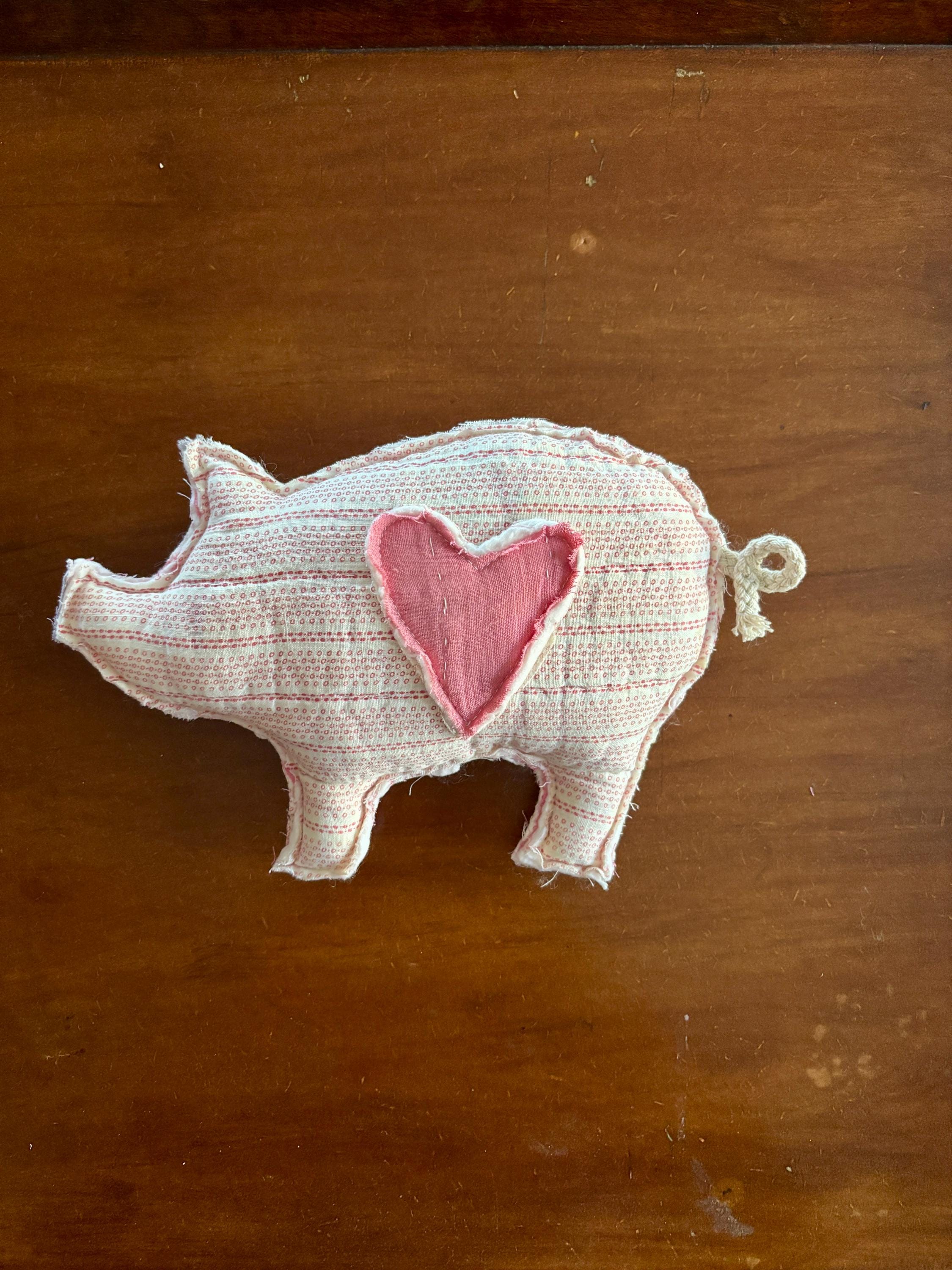 Vintage Quilt Pig With Heart, Farmhouse Decoration, Pink Pigs - Sold ...