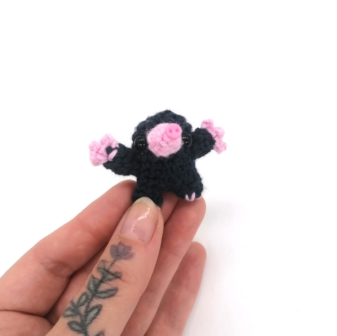 Mole Crochet Amigurumi Brooch Jewellery// Cotton Yarn - Etsy