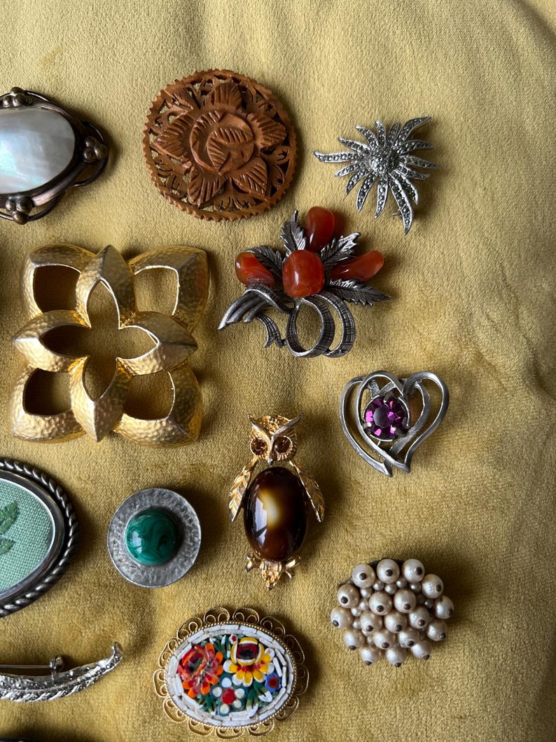 Vintage Brooches Badges 50s 60s 70s 80s Collectible Pick Your Brooch - Etsy