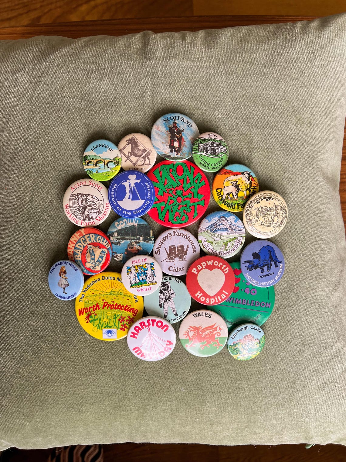 Vintage Travel Pin Badges | 70s 80s Tourist Souvenir - Etsy