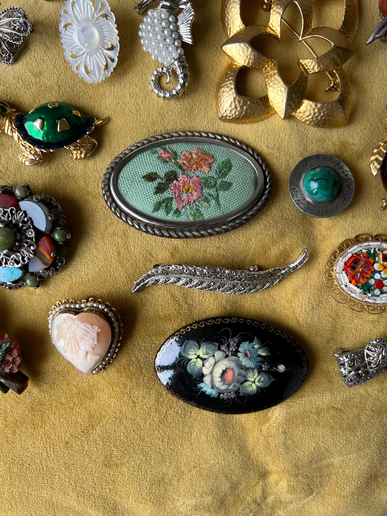 Vintage Brooches Badges 50s 60s 70s 80s Collectible Pick Your Brooch - Etsy