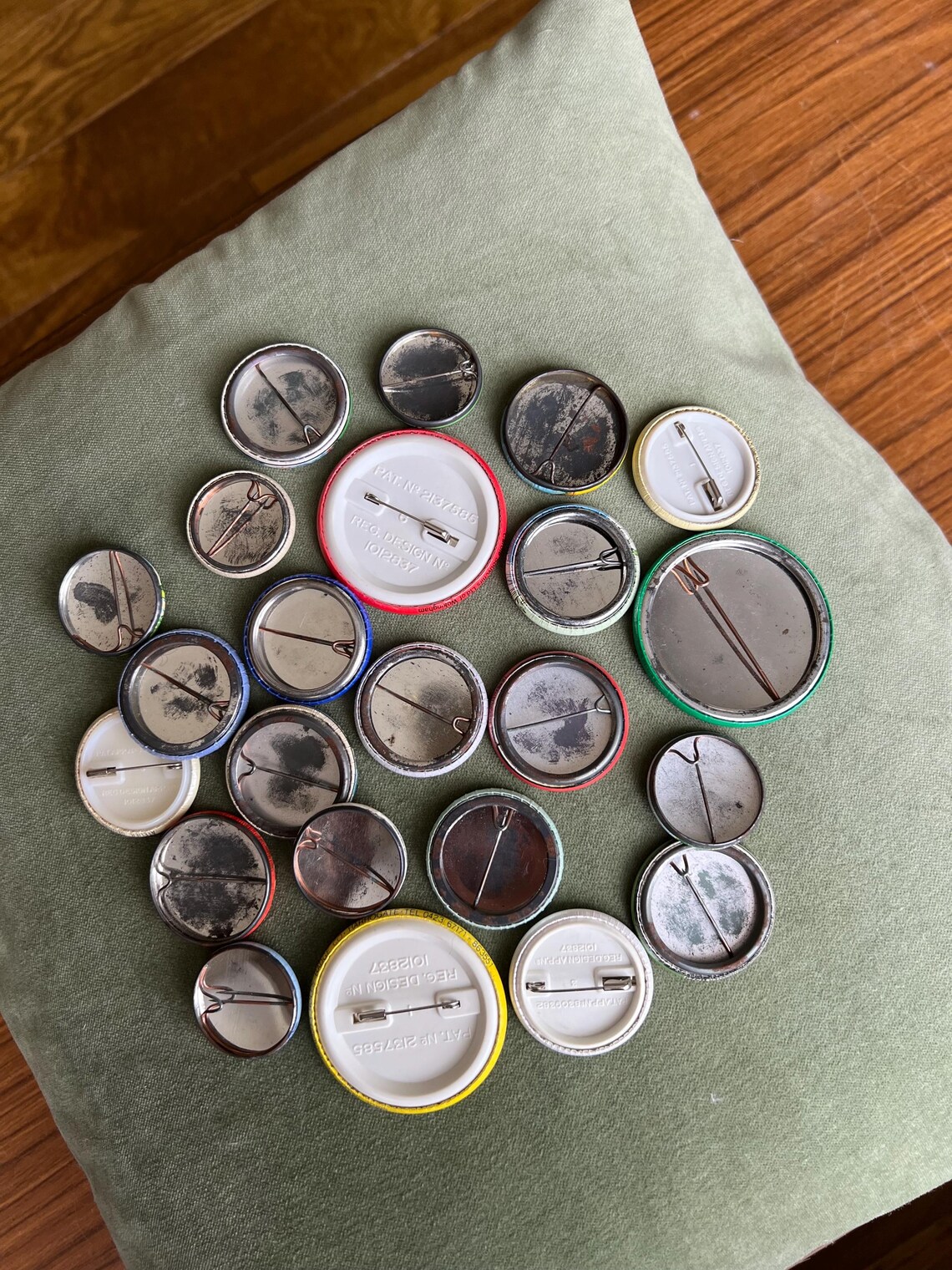 Vintage Travel Pin Badges | 70s 80s Tourist Souvenir - Etsy