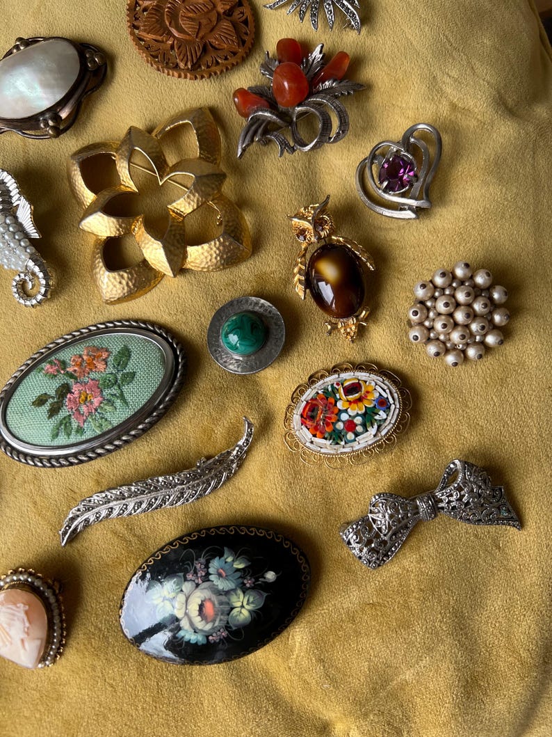 Vintage Brooches Badges 50s 60s 70s 80s Collectible Pick Your Brooch - Etsy