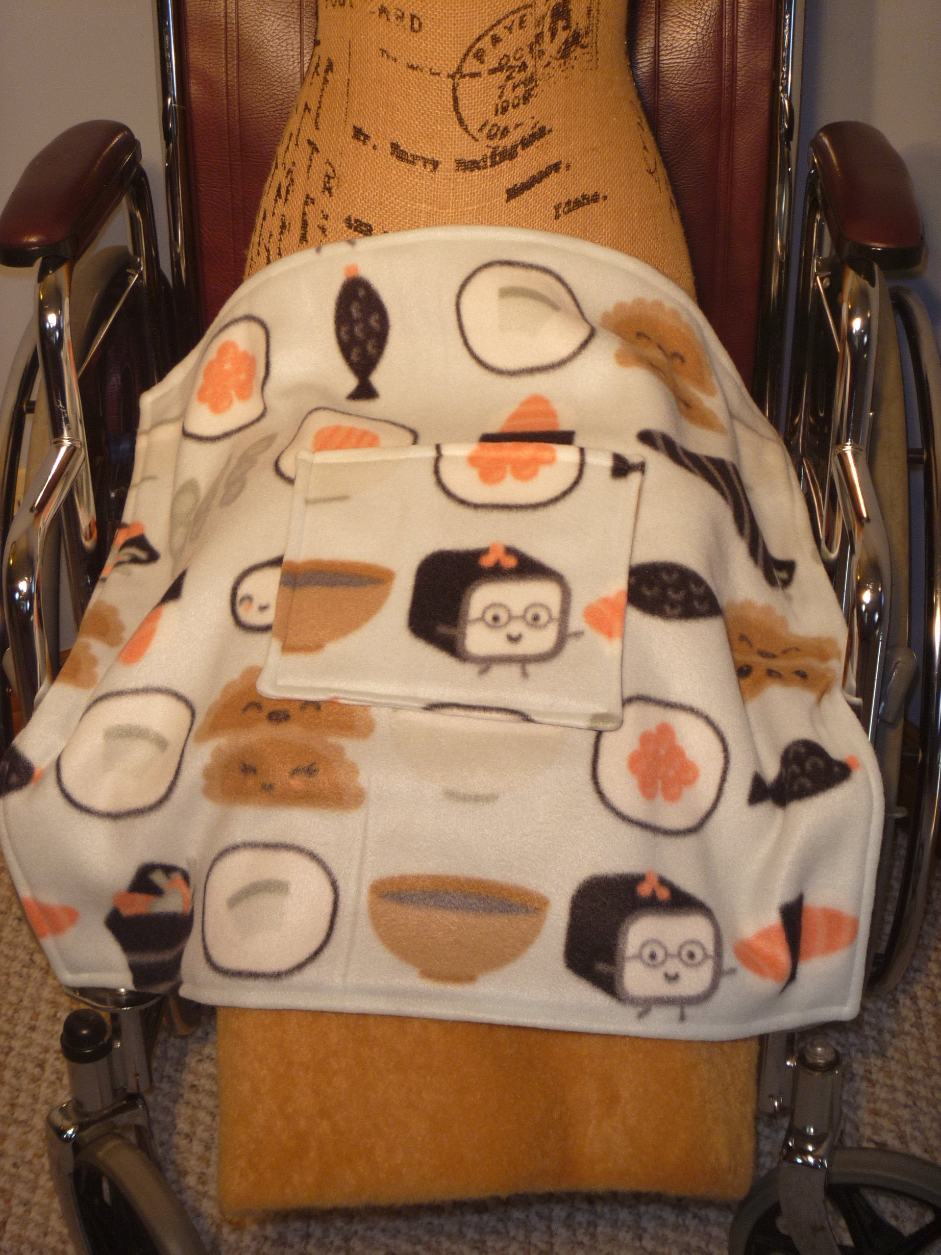 WHEELCHAIR LAP MAT Blanket, Small Leg Blanket/cover, Cozy Fleece ...