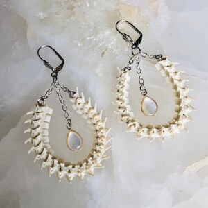 Vertebrae and Pearl Hoop Earrings - Etsy