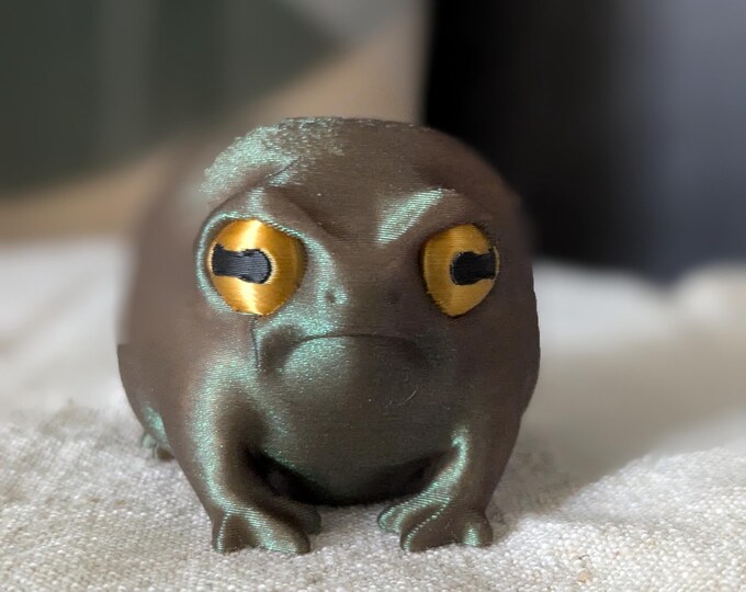 Please Be Nice to Me, I'm Very Small Frog Desk Companion Cute Coworker ...