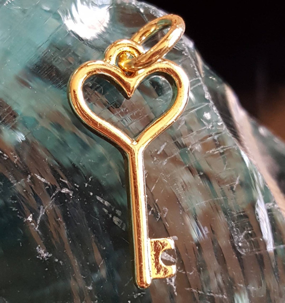 Gold Key Charm, Small Gold Key Pendant for Necklaces, Delicate Heart ...