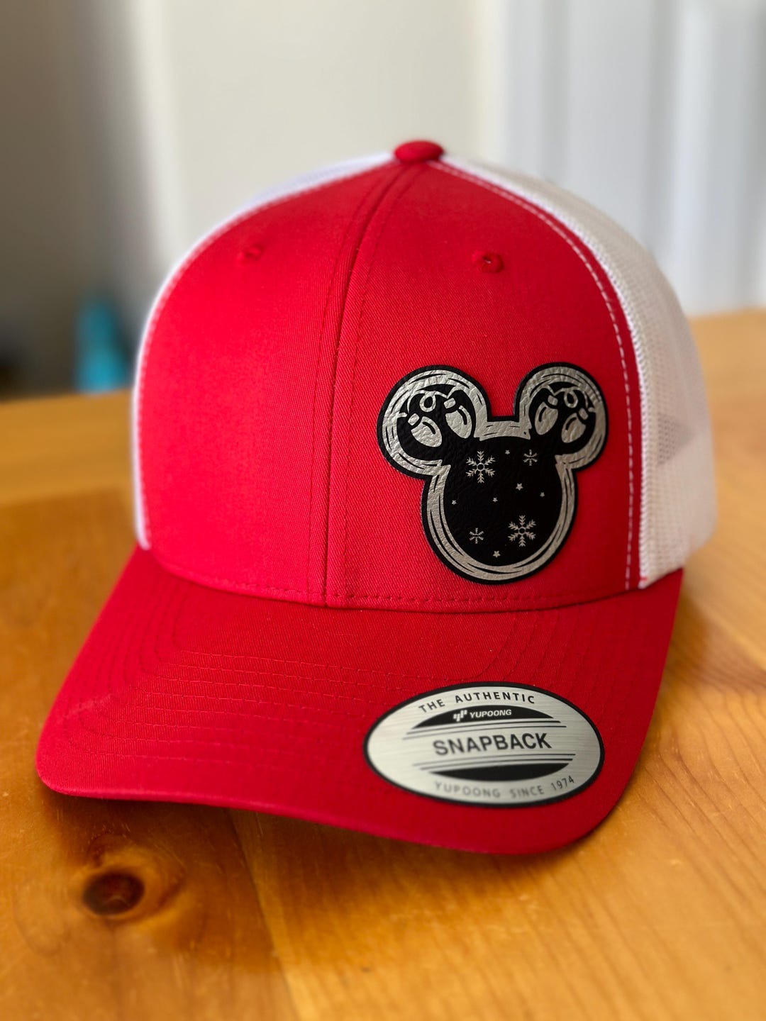 Adult Disney Mickey Mouse Outline Christmas Trucker Hat, Mens ...