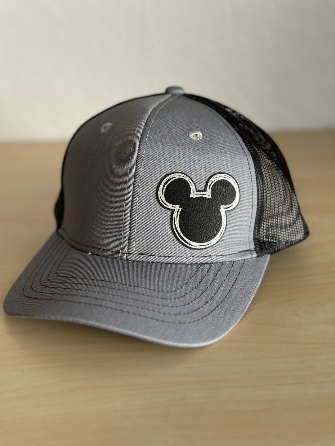 Youth Disney Mickey Mouse Outline Trucker Hat, Disneyland Trucker Hat ...