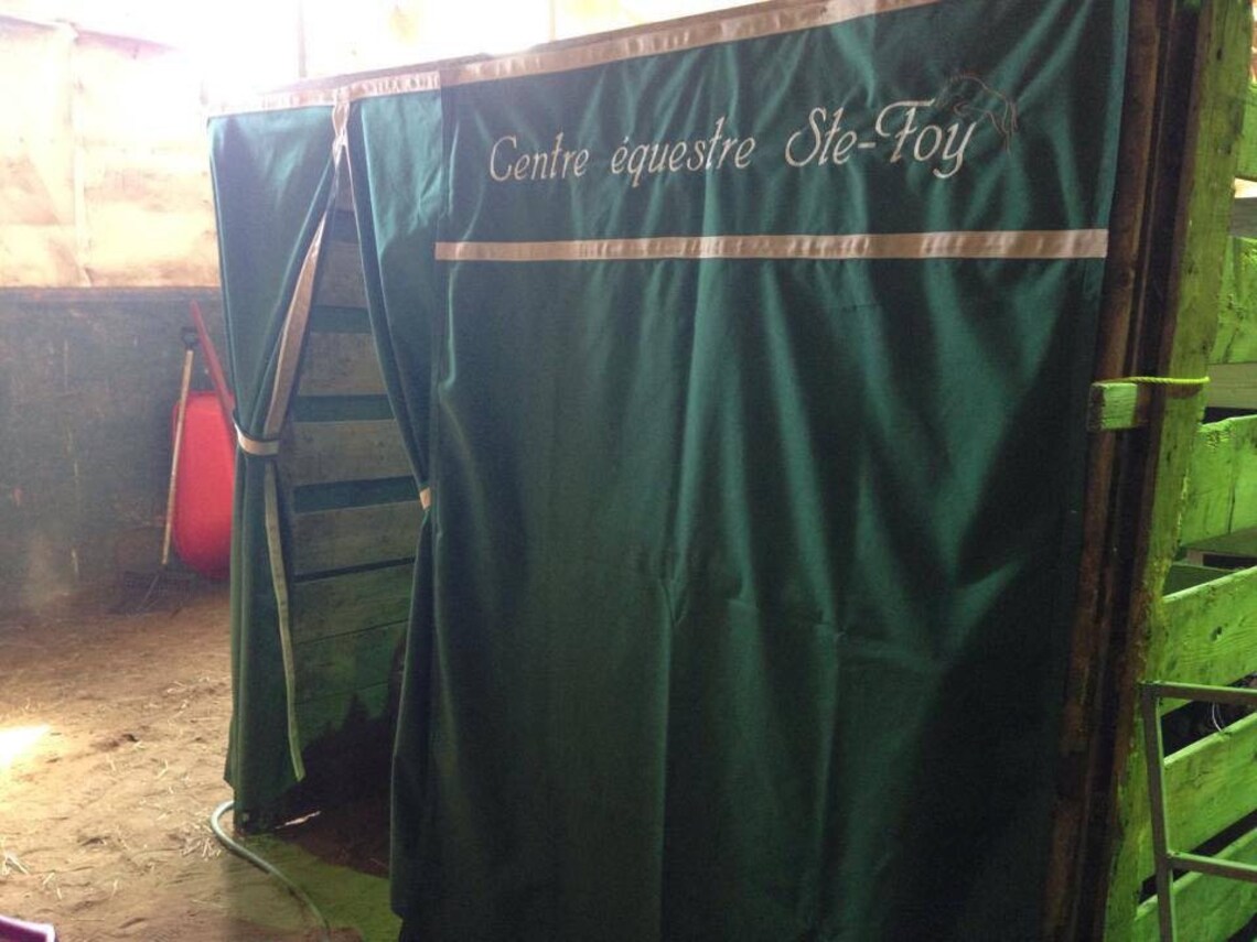 Custom Drapes for Horse Show | Custom Tack Drapes | Custom Stall Drapes ...
