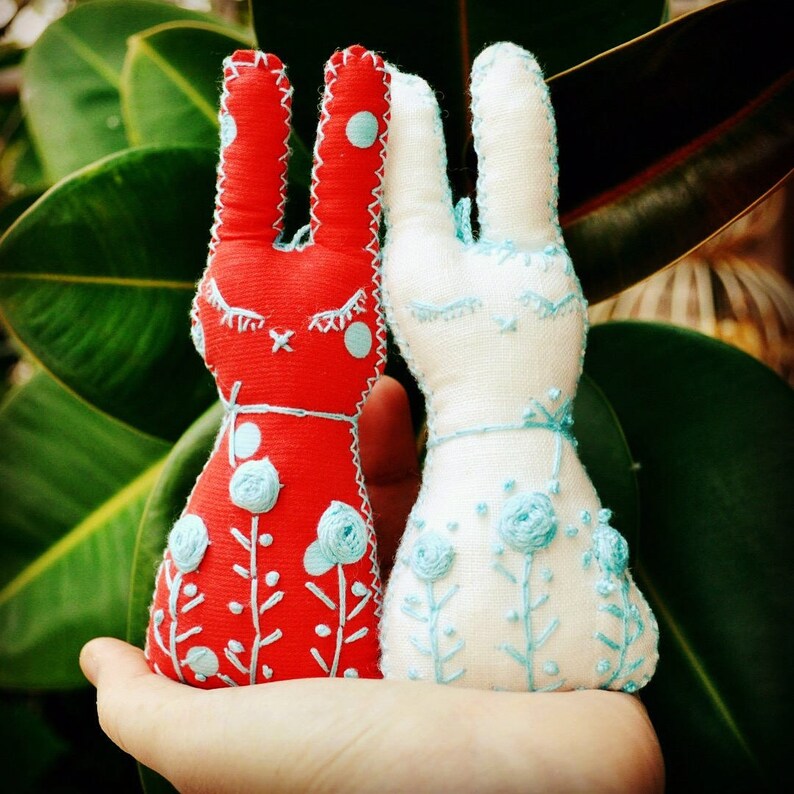 Linen Easter Bunny, Rustic Easter Bunny, Embroidery Bunnies, Fabric ...