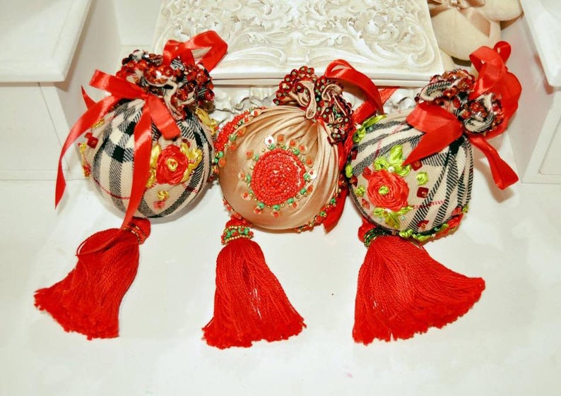 Embroidery Christmas Red Christmas Ball Gold Christmas - Etsy